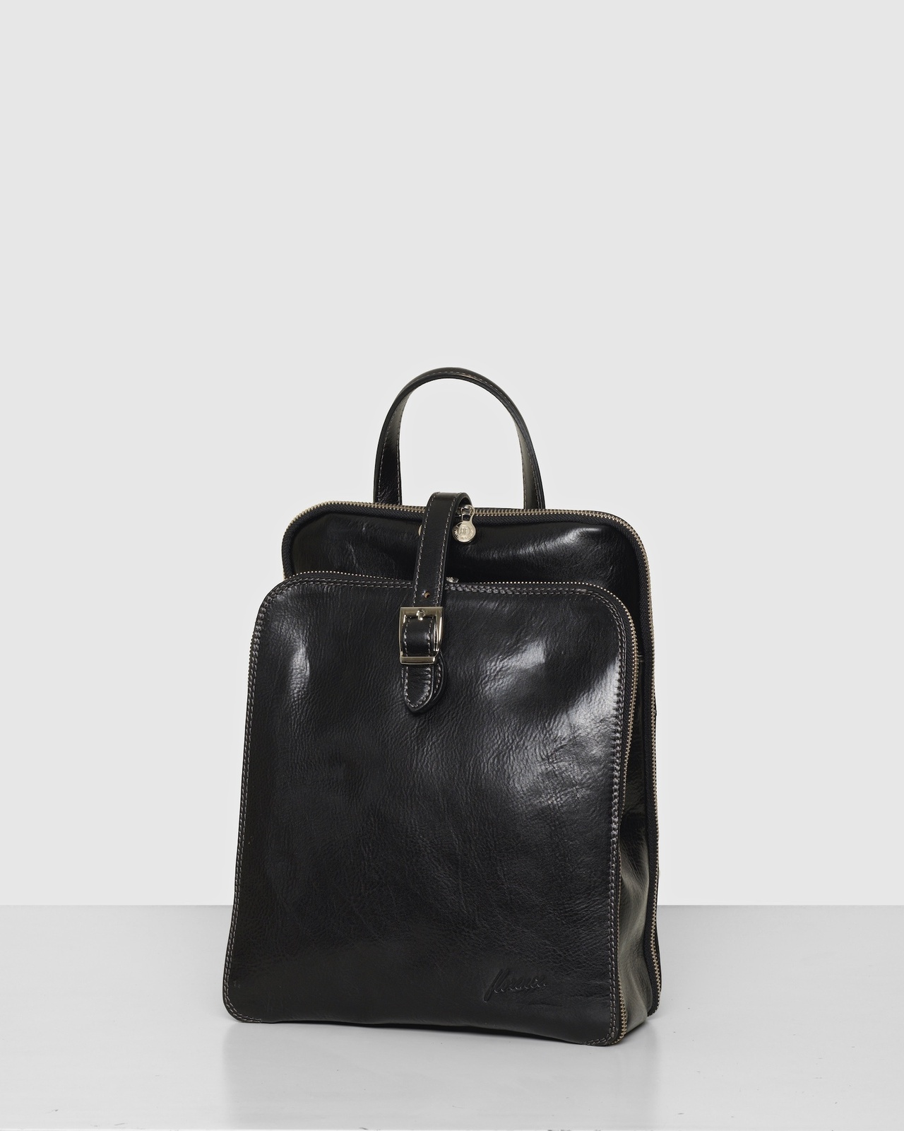 The Emma Backpack - AirRobe