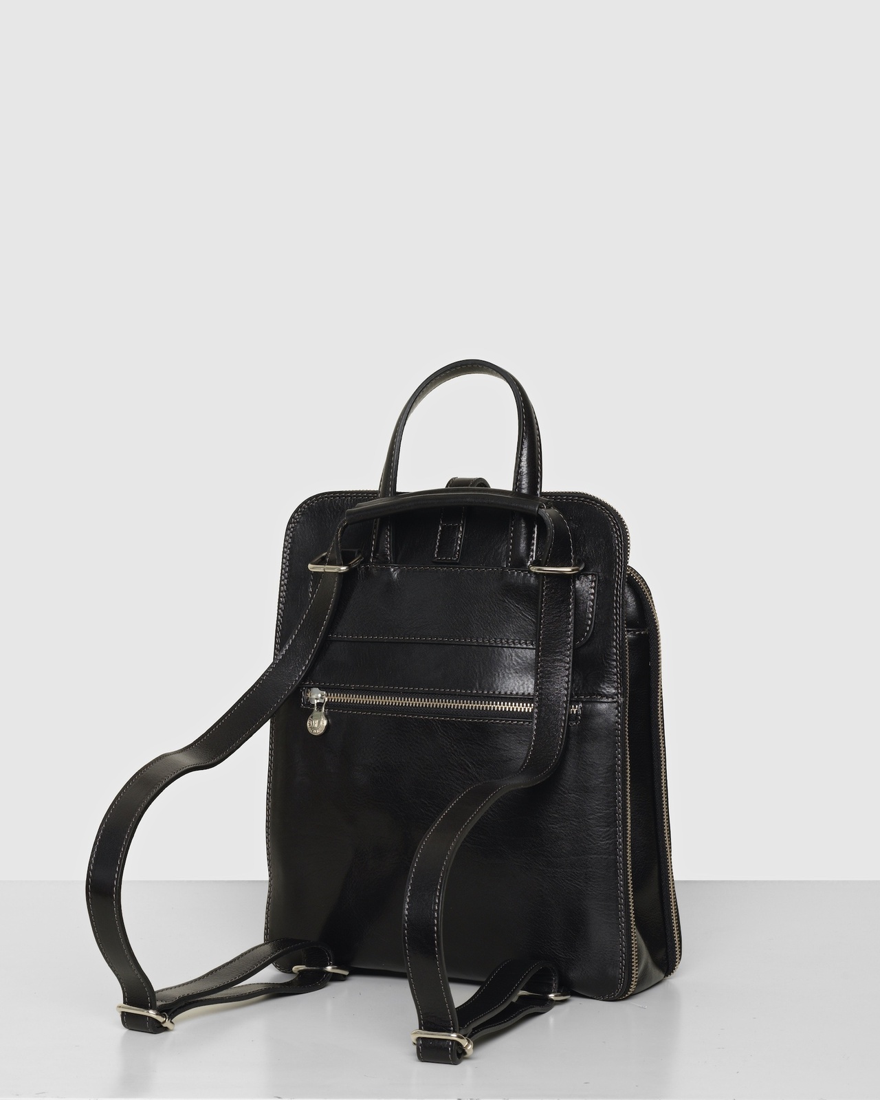 The Emma Backpack - AirRobe