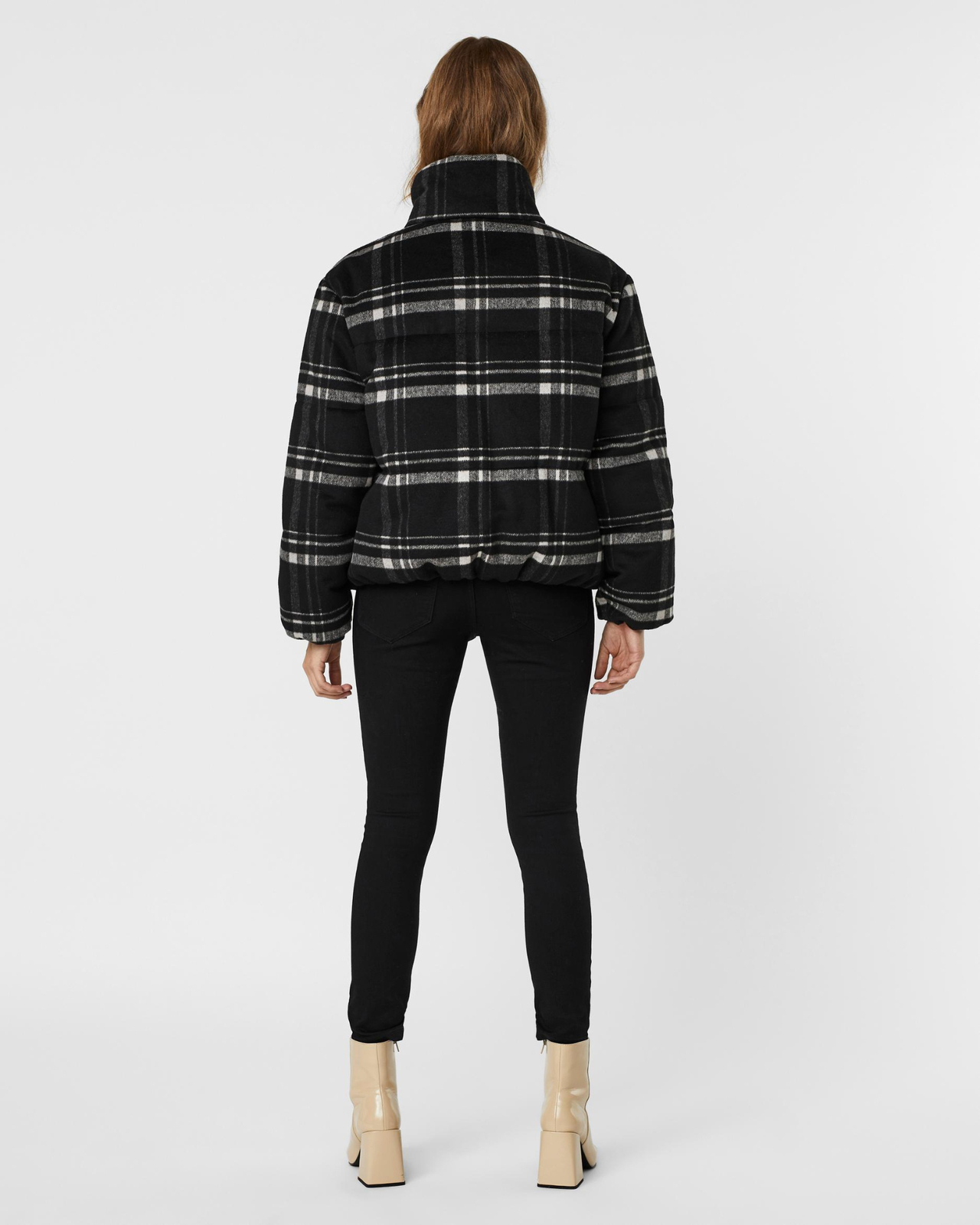 Vero Moda Amilia Short Puffer Jacket - AirRobe