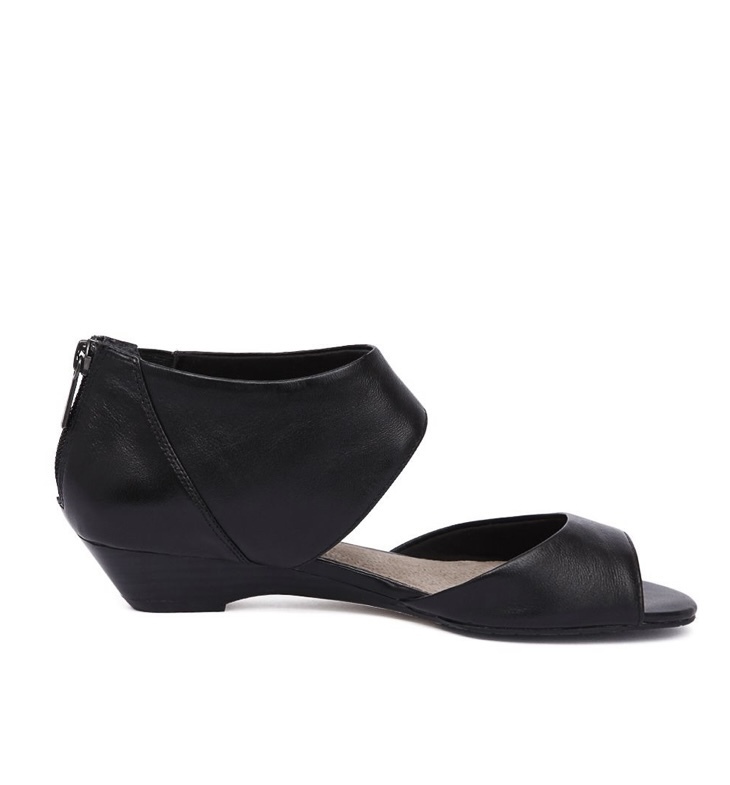Diana Ferrari Braydee Black Leather Wedge - AirRobe
