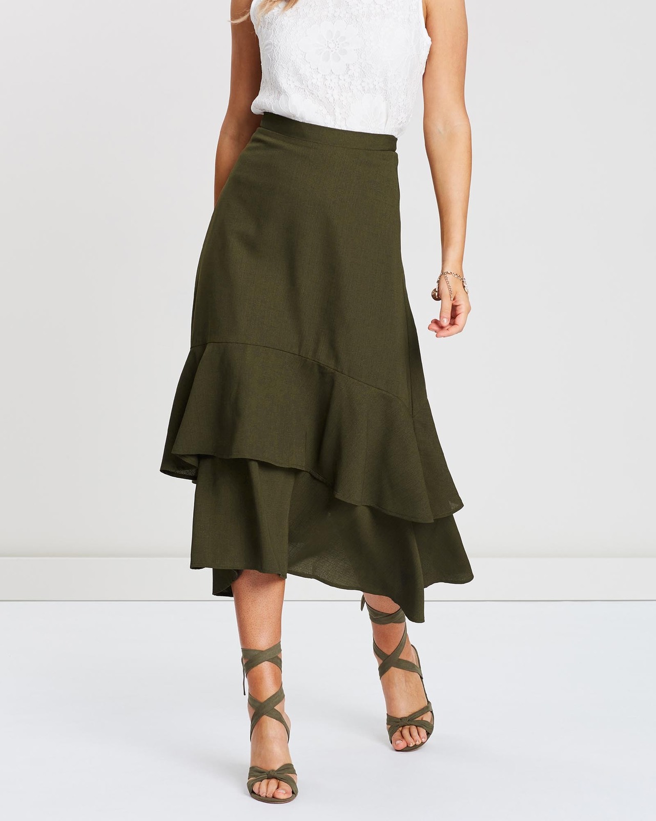 AirRobe - The easiest way to buy, sell and rent preloved designer fashion.