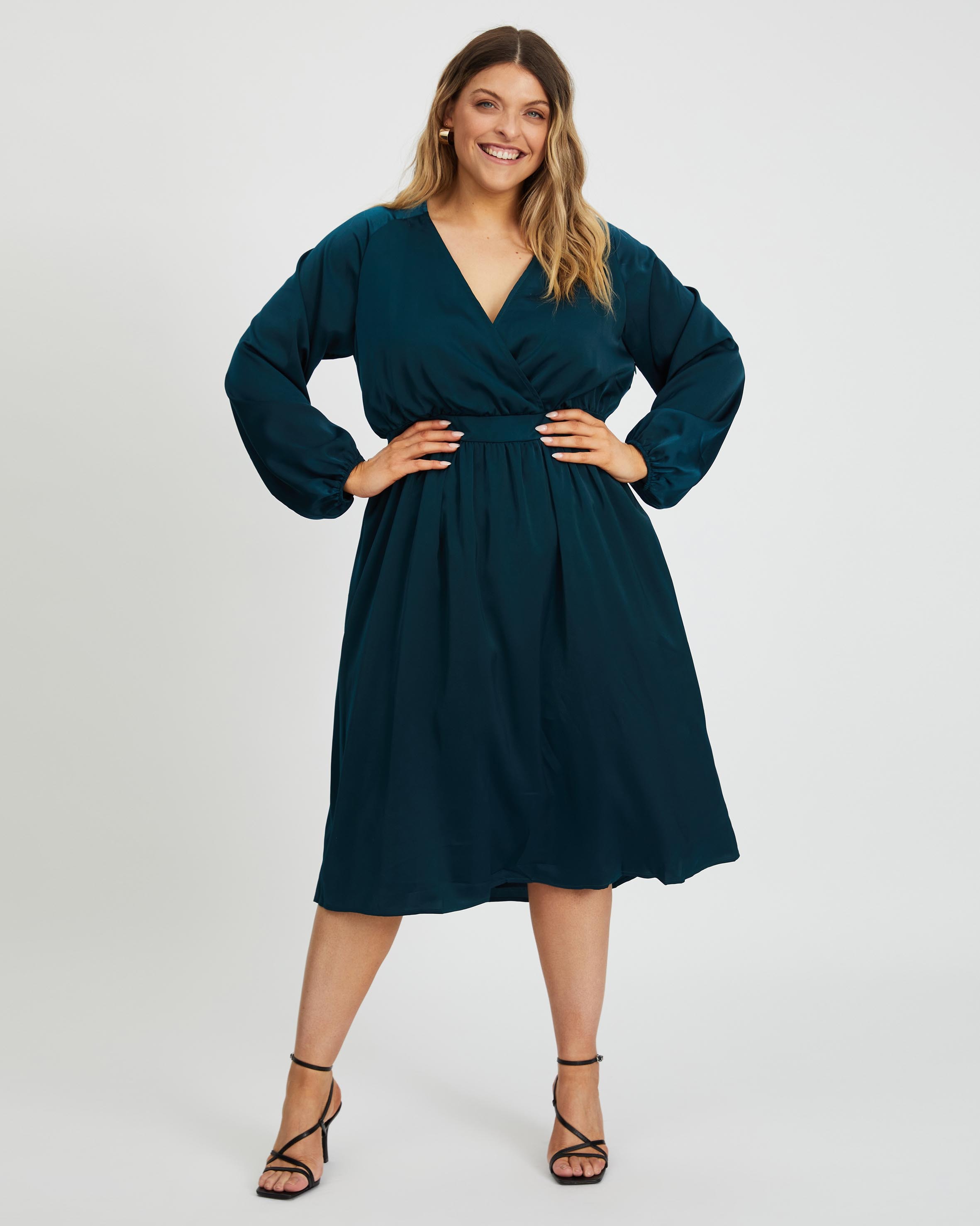 Heidi Midi Dress Airrobe