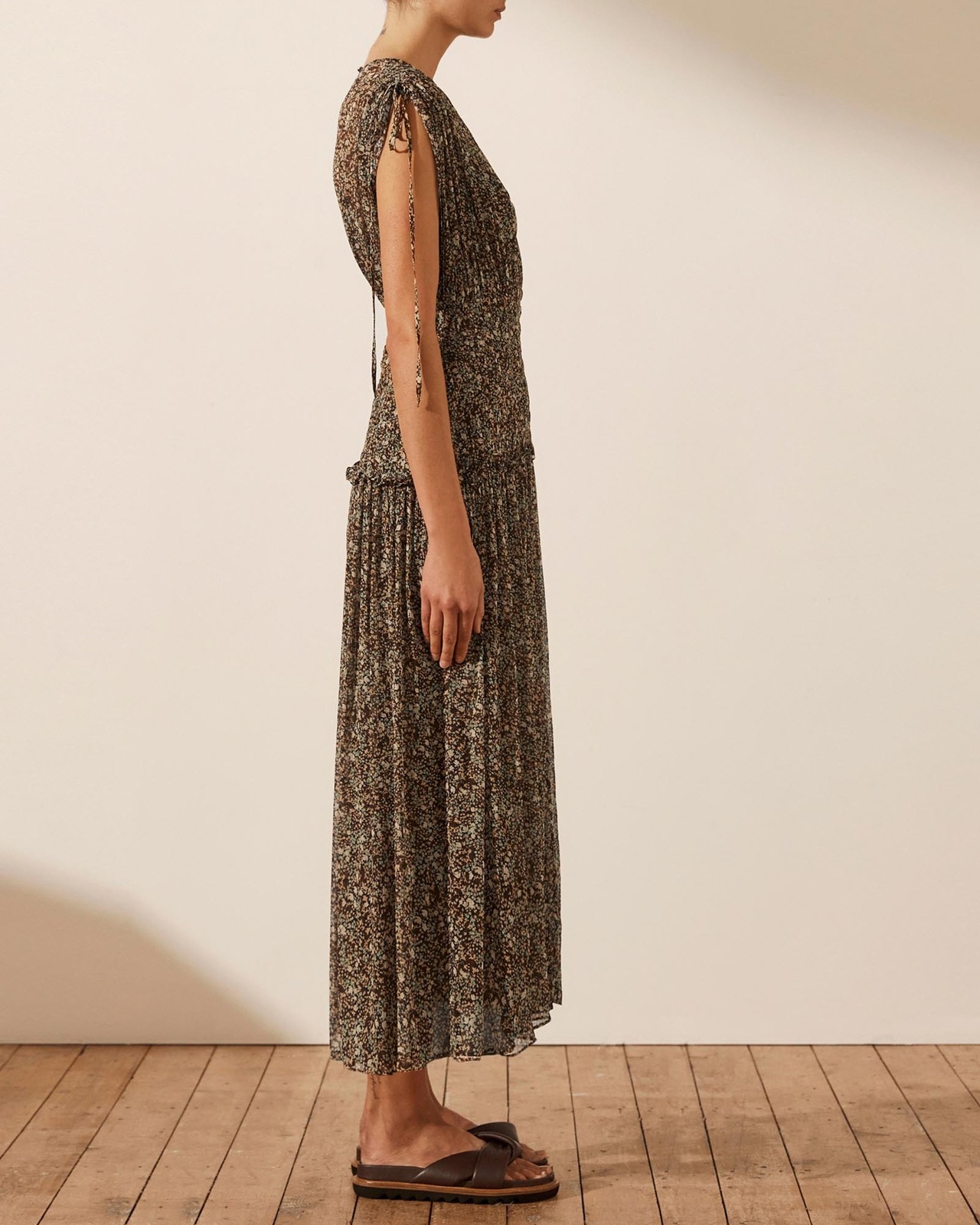 Shona Joy Adeline Short Sleeve Ruched Midi Dress - AirRobe