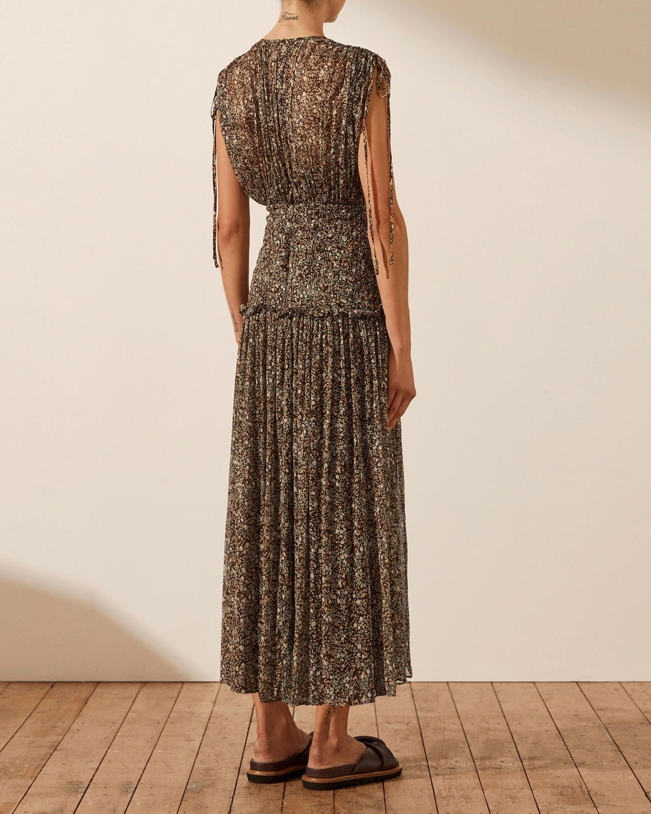 Shona Joy Adeline Short Sleeve Ruched Midi Dress - AirRobe