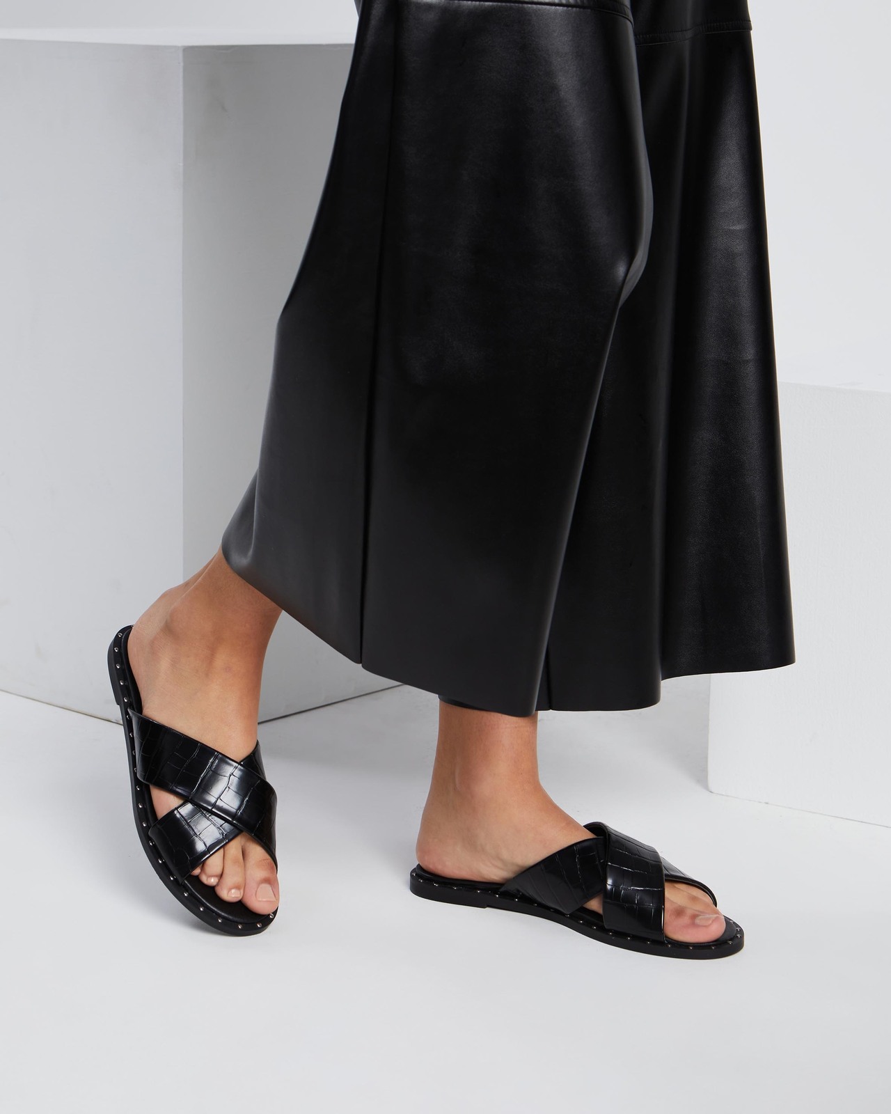 SPURR Ola Slides - AirRobe