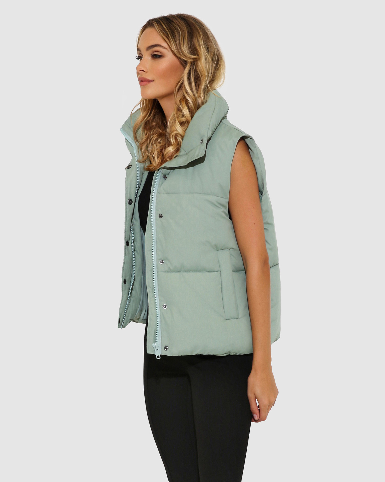 Madison the Label Jordy Vest - AirRobe