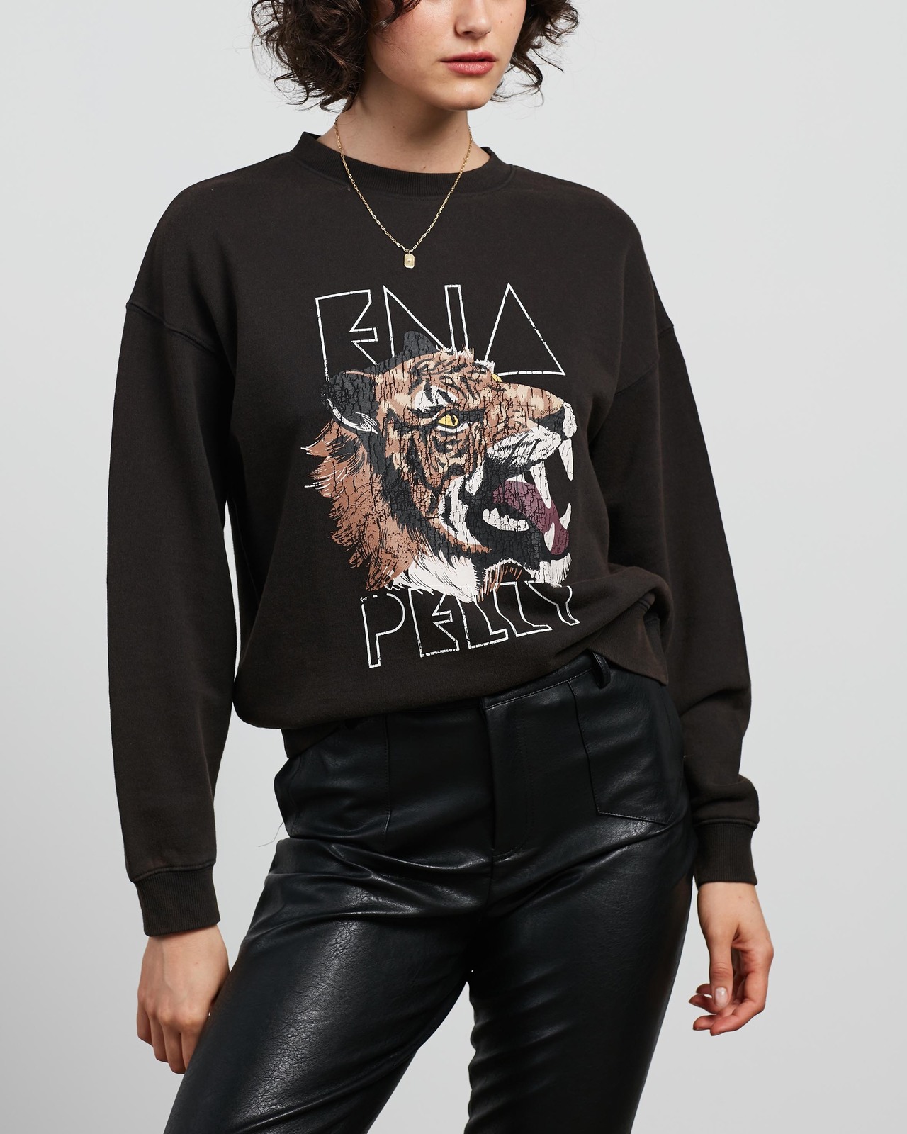 Wilderness Sweatshirt - AirRobe