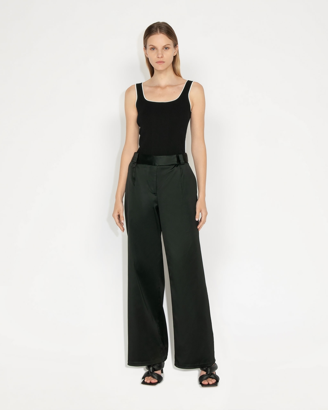 CUE Ribbed Contrast Trim Tank - AirRobe