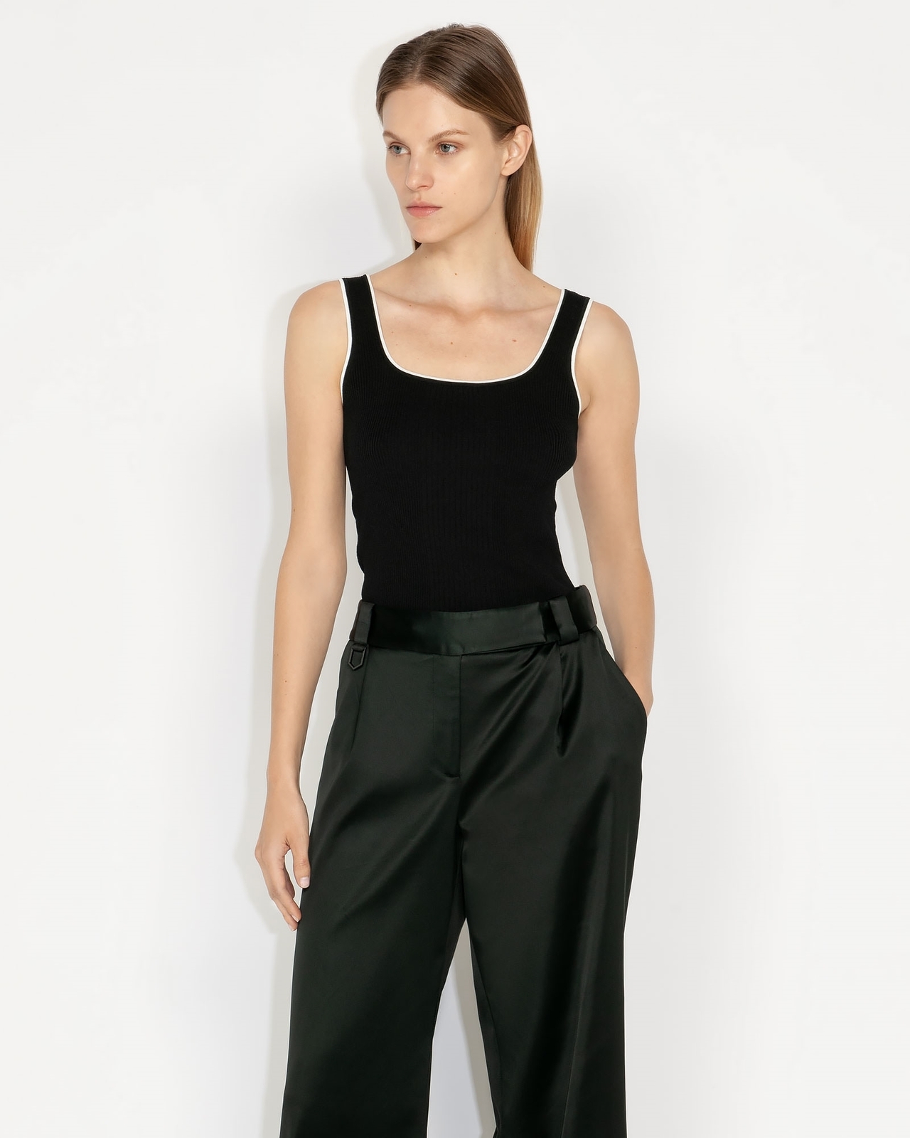 CUE Ribbed Contrast Trim Tank - AirRobe