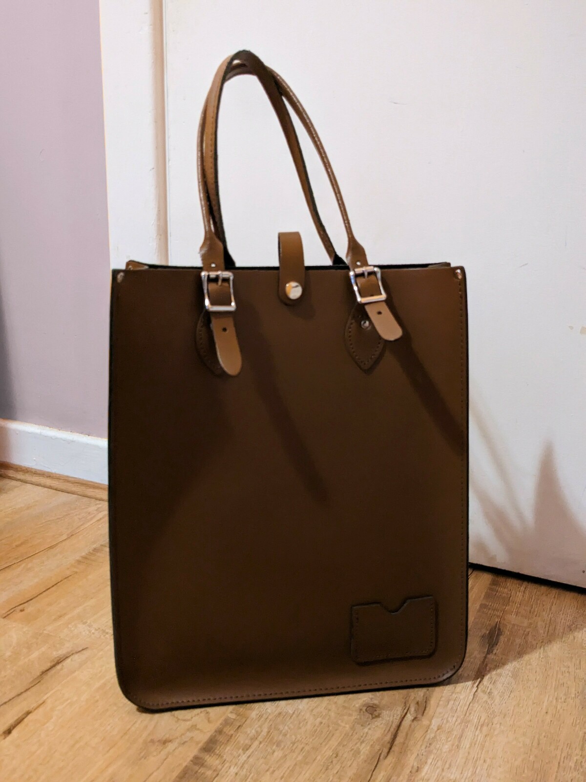 The Leather Satchel Co Portrait Leather Tote Bag - AirRobe