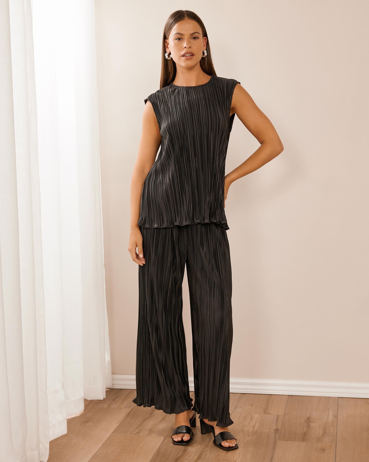 Atmos&Here Cosette Plisse Top - AirRobe