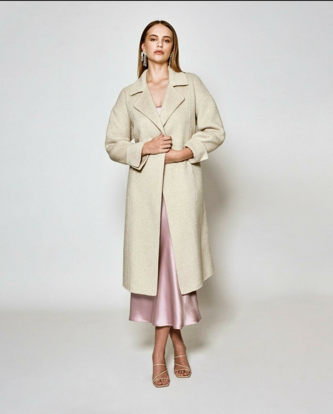 Lakeyo Vida Wool Coat - AirRobe
